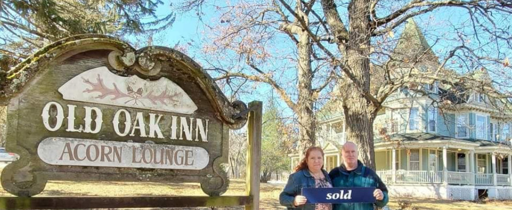 Deb Arndt - Old Oak Inn Bed and Breakfast. Driftless Area Magazine